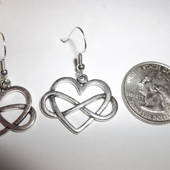 wvluckygirl | Jewelry | Silver Heart Earring Set Infinity Symbol Sign ...
